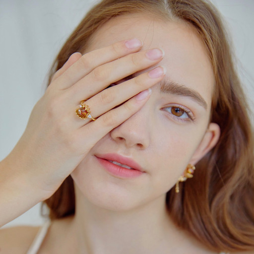 스노우볼을 품은 조개 반지 | 아이디어스