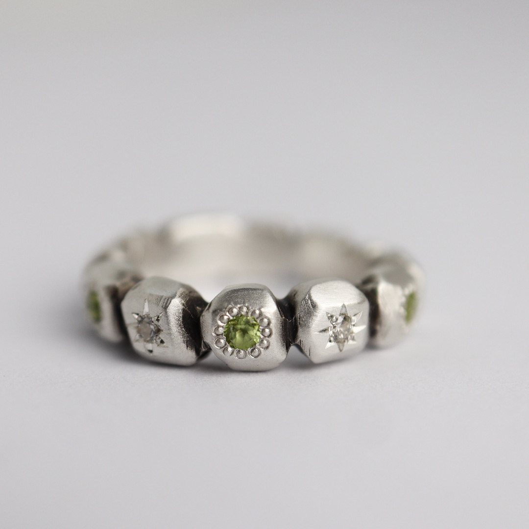 Peridot Silver ring | idus