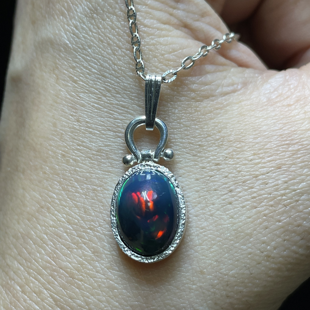 #227 Black Opal Pendant | idus