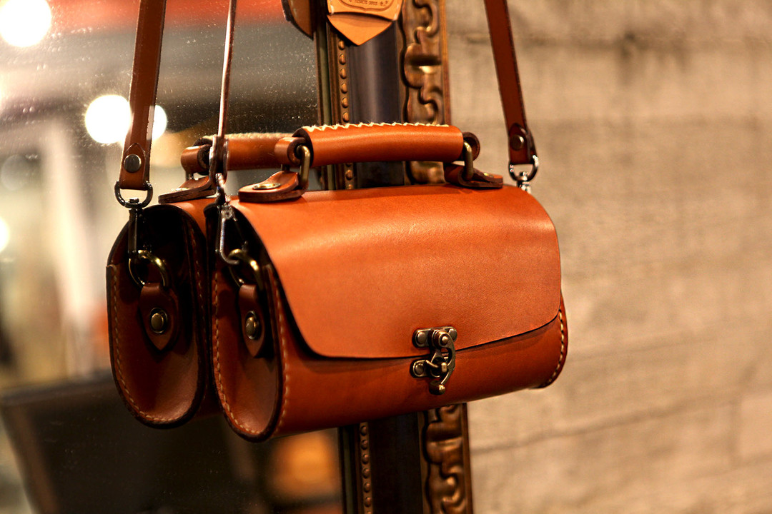 Heyri Classic ST Mini Cross Bag [Vintage Brown] | idus