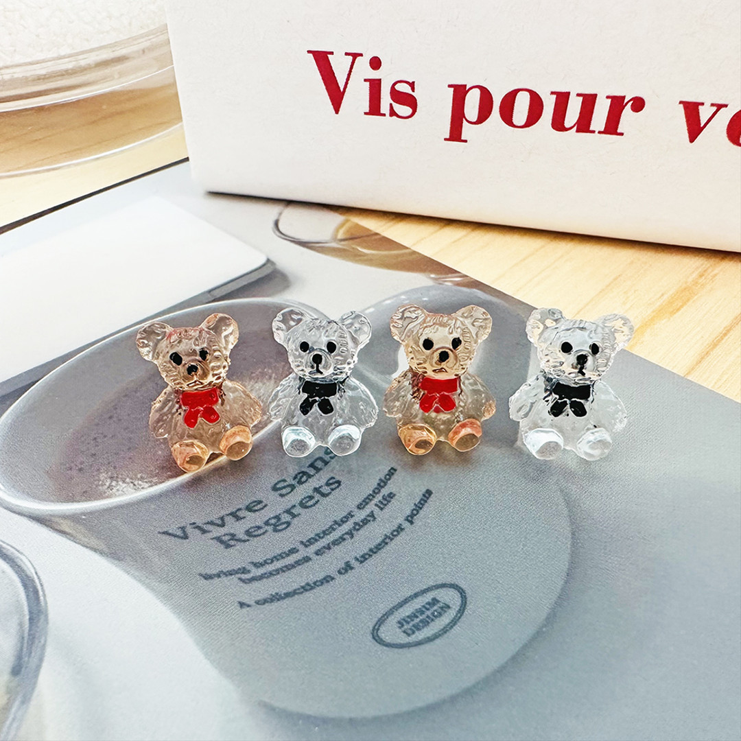 Kitsch bear surgical steel earring | idus