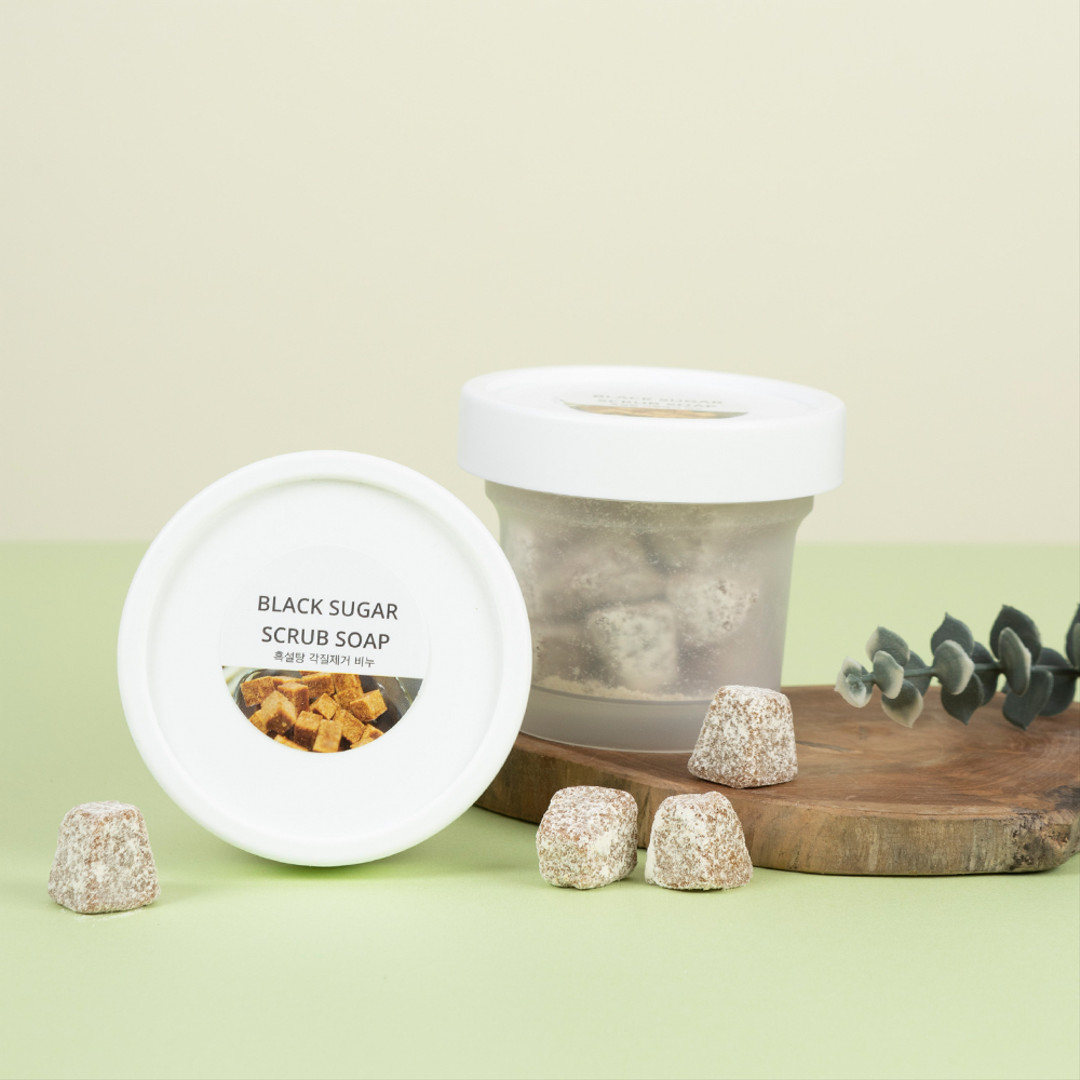 Cube type black sugar scrub soap