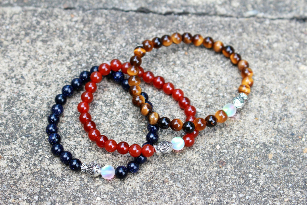 Raw fish bracelet (moonlight stone, tiger's eye stone, agate stone, blue sand st | idus