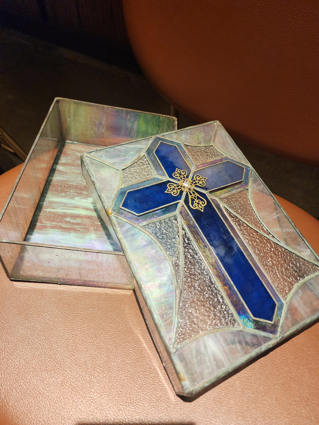[ an award-winning artist ] Trinity Blue Jewelry Box. Stained Glass ☆ Art Cross | idus