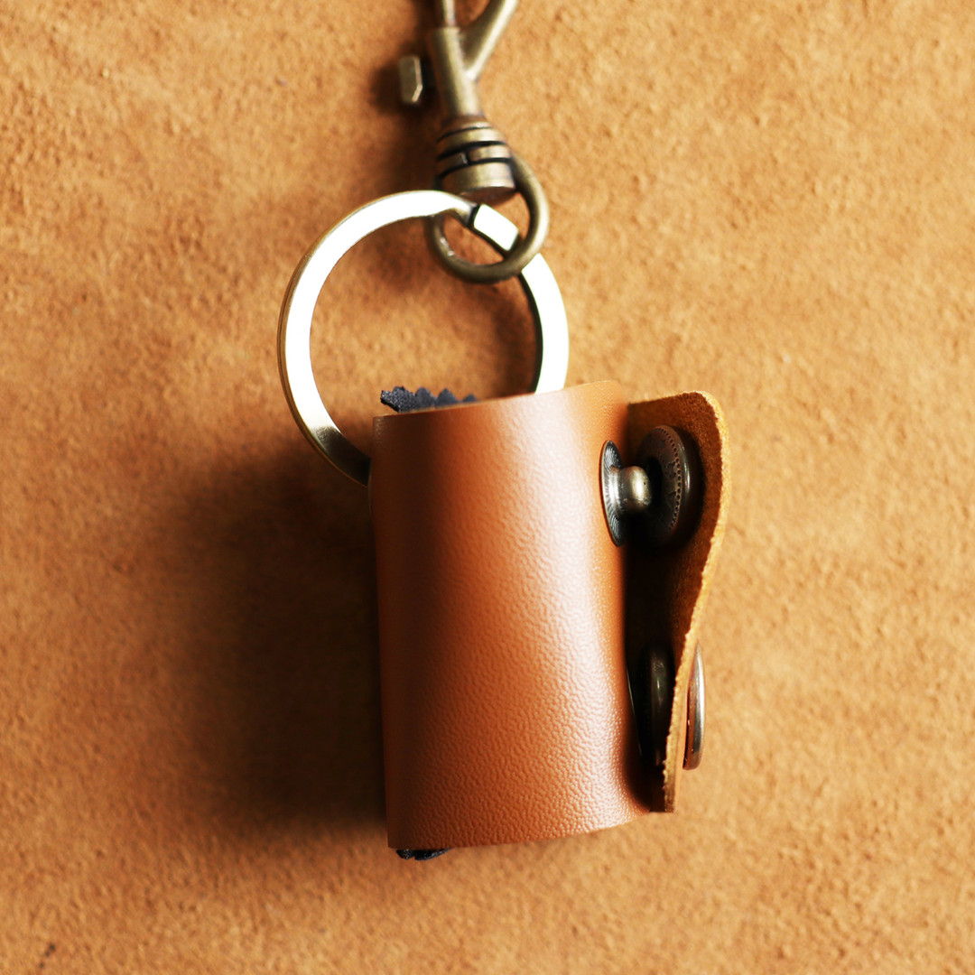Glasses Cleaner Leather Keyholder Seven Colors | idus