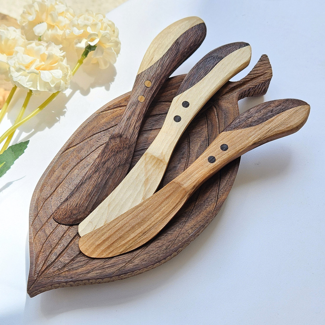 Unique Two-Tone Wooden Butter & Jam Knife | idus