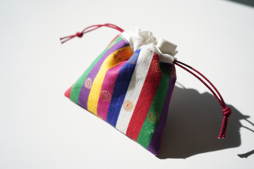 a traditional korean painting Mini Pouch 6 Designs (Airpods, Earphones)