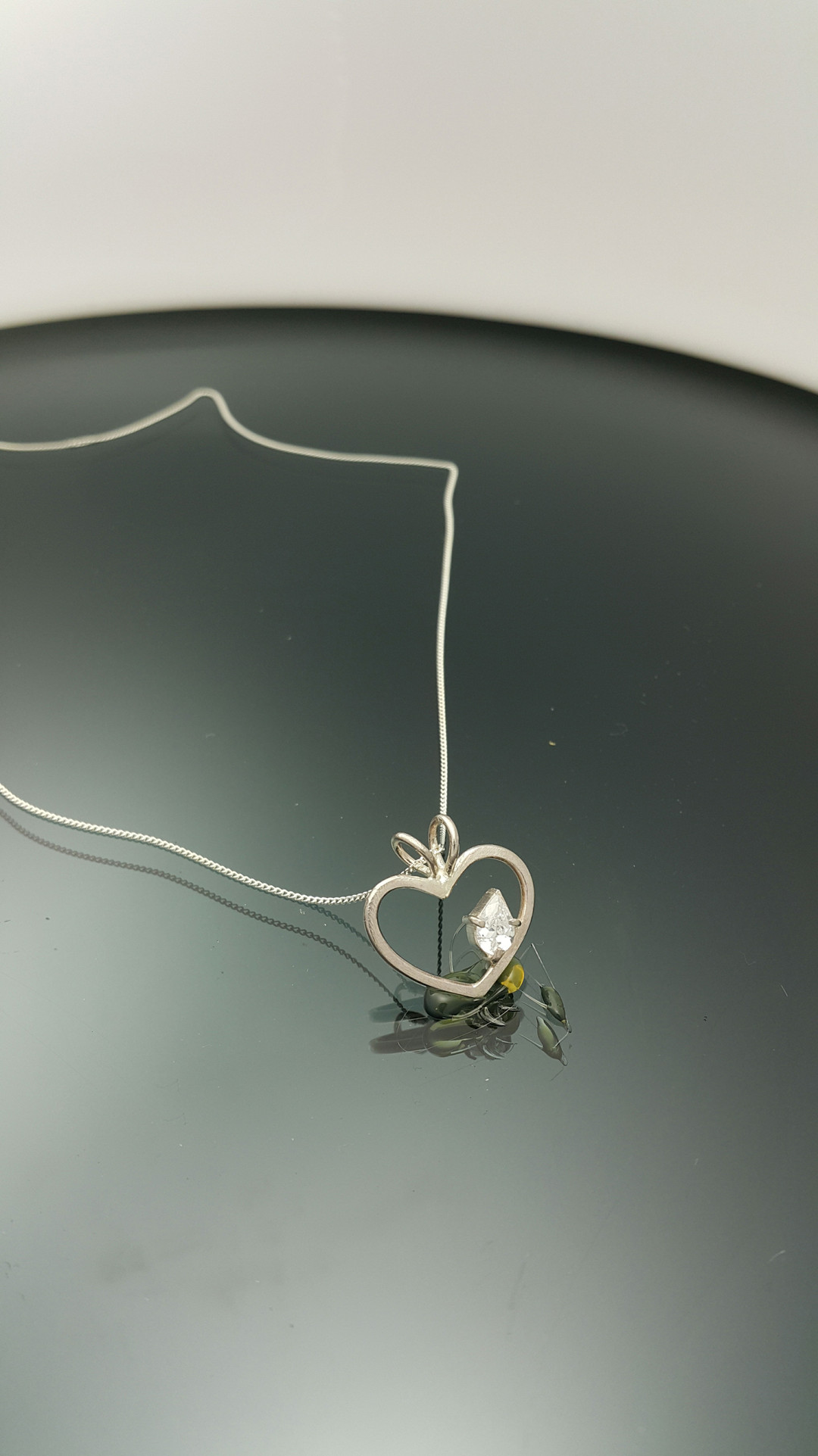 Heart & cubic silver necklace | idus