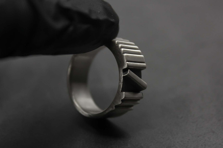 Interstellar Bookcase Ring | 아이디어스