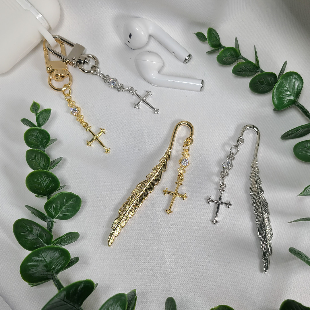 [Claudia Cross] Keyholder, Earphone Ring, Bookmark | idus