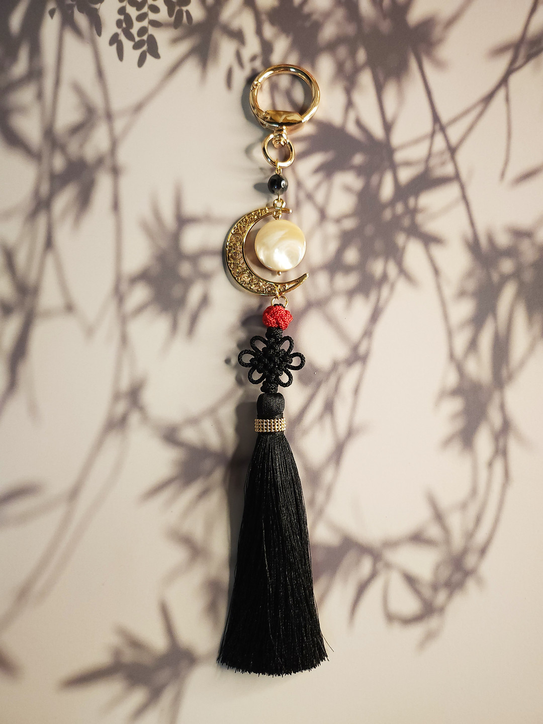 A pale morning moon Norigae [Korean traditional ornaments] | idus