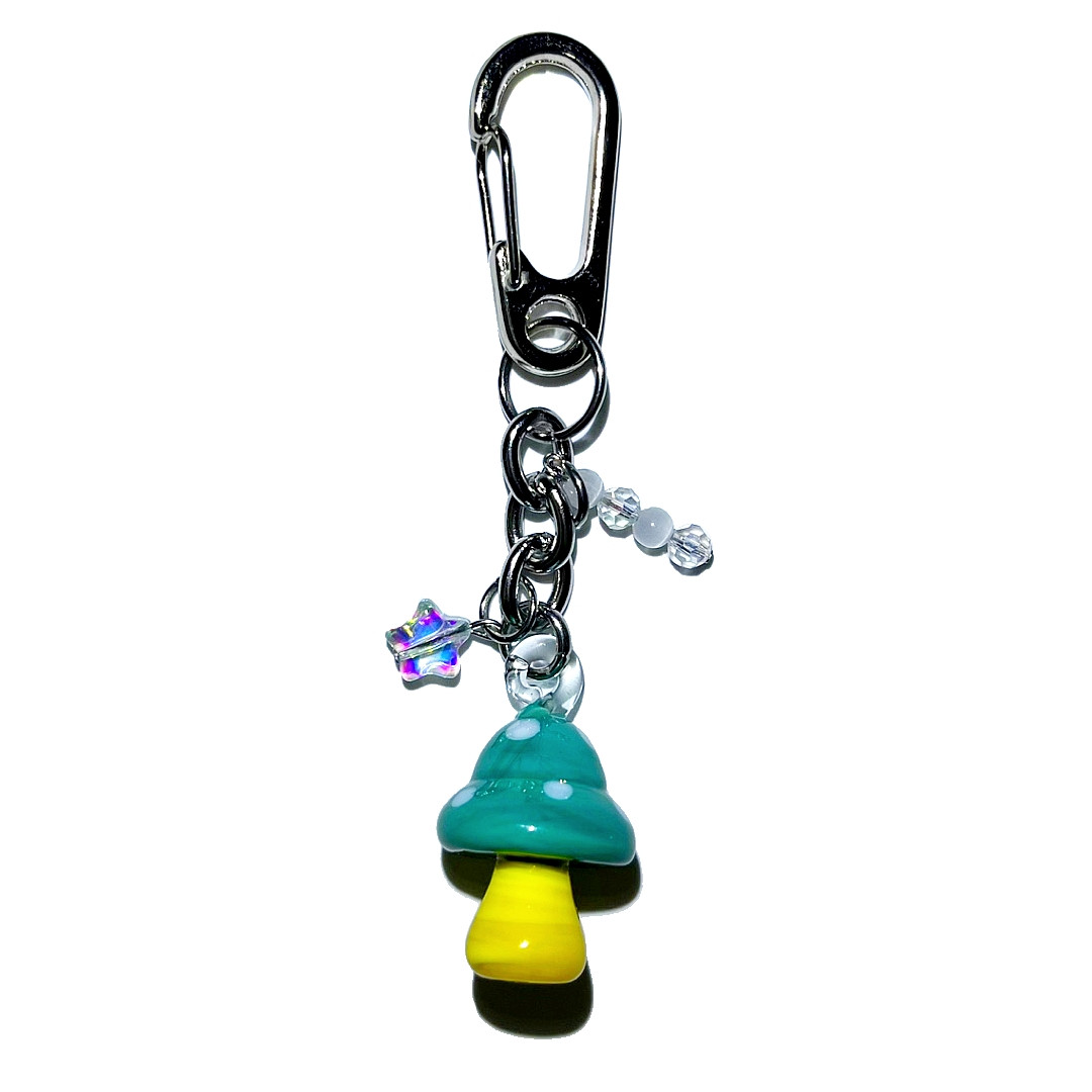 Trippy mushroom keychain | idus