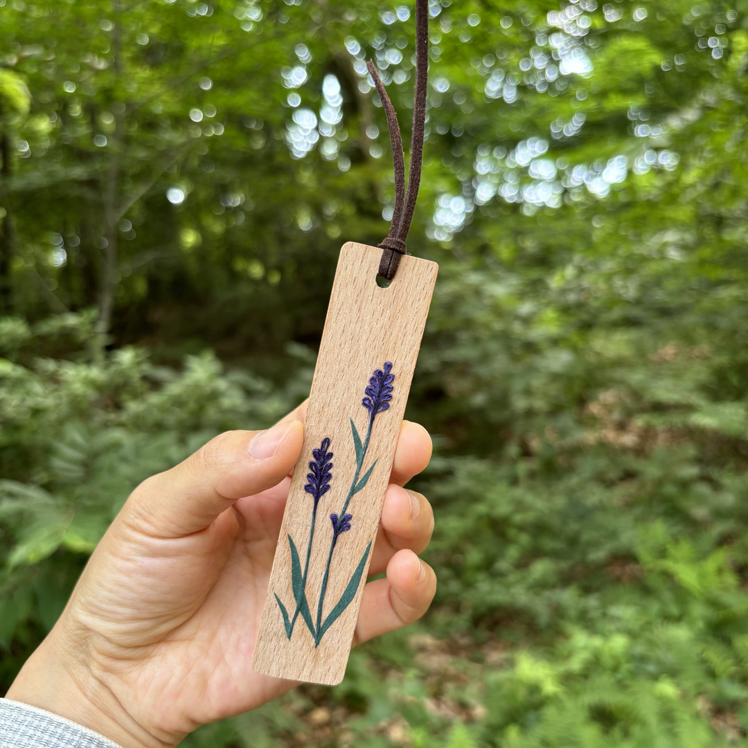 Premium Wooden Bookmark , Flower Bookmark Gift for Appreciation | idus