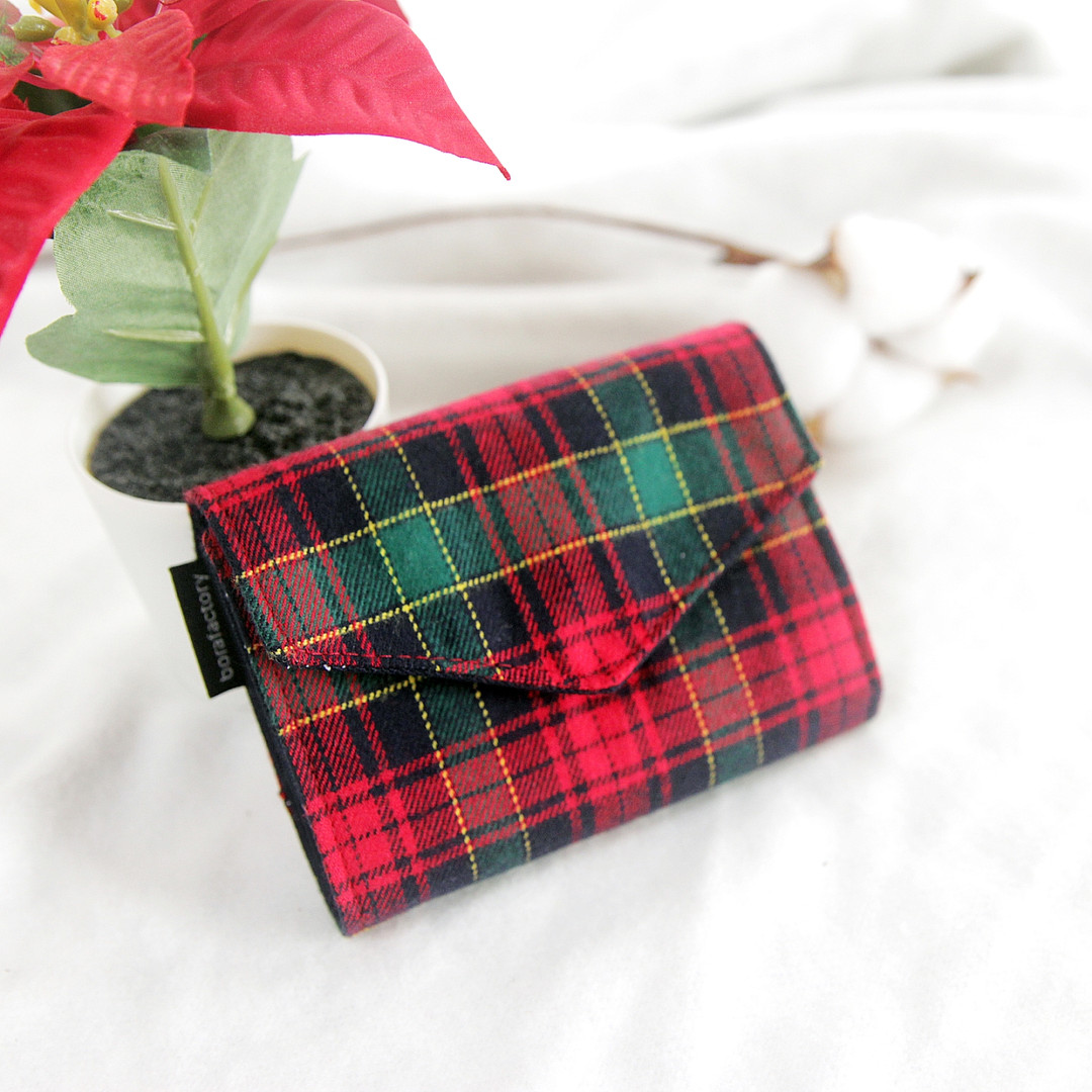 Christmas check 3-tier Card & Business Card Wallet | idus