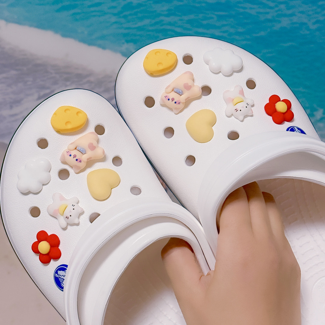 12pcs / Cute Cat Cheese jibbitz Set