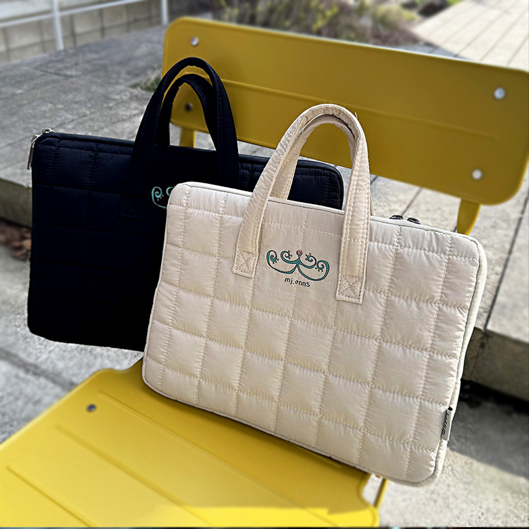 Pretty Laptop Tablet Pouch Bag Free Initial | idus