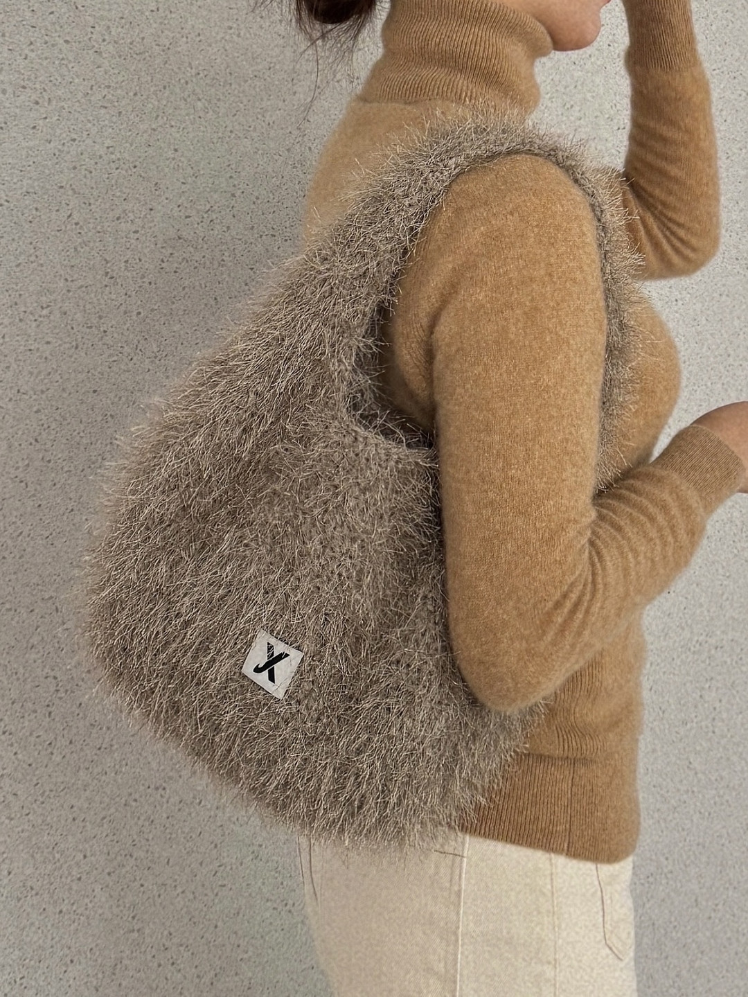 Boksuri Fluffy Bag | idus