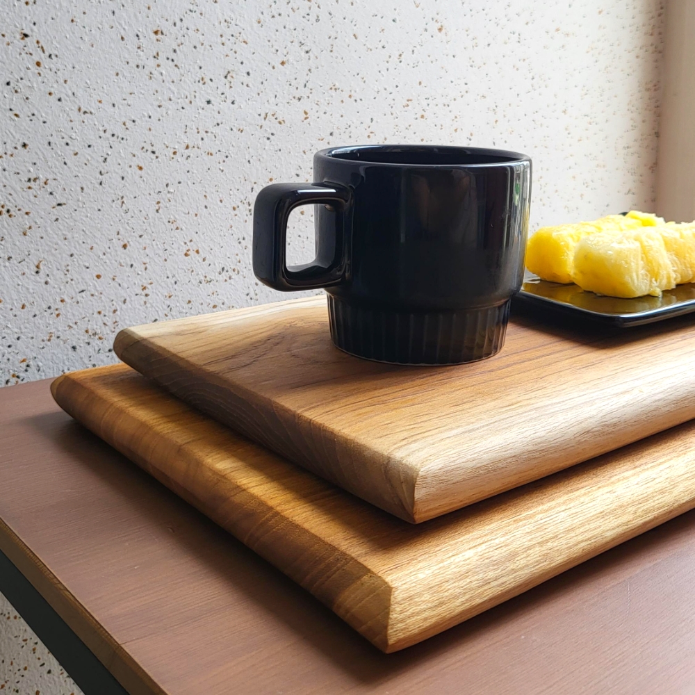 Eco-friendly square teak cutting board + Bojagi packaging | idus