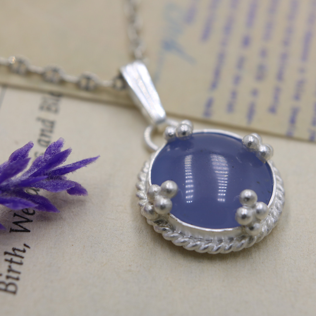 #208 Blue Chalcedony | idus