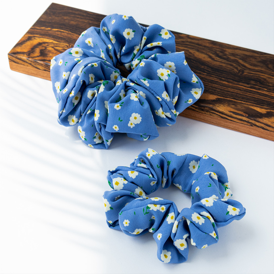 blue daisy hairband handmade scrunchie | idus
