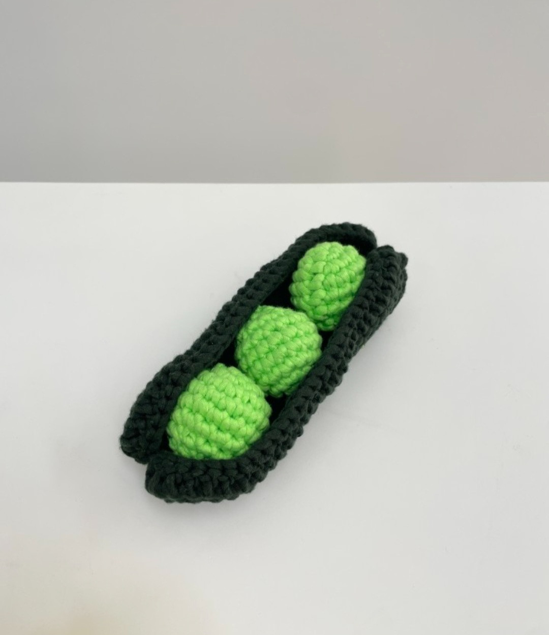 hugmepuppy_knitting pea toy | idus
