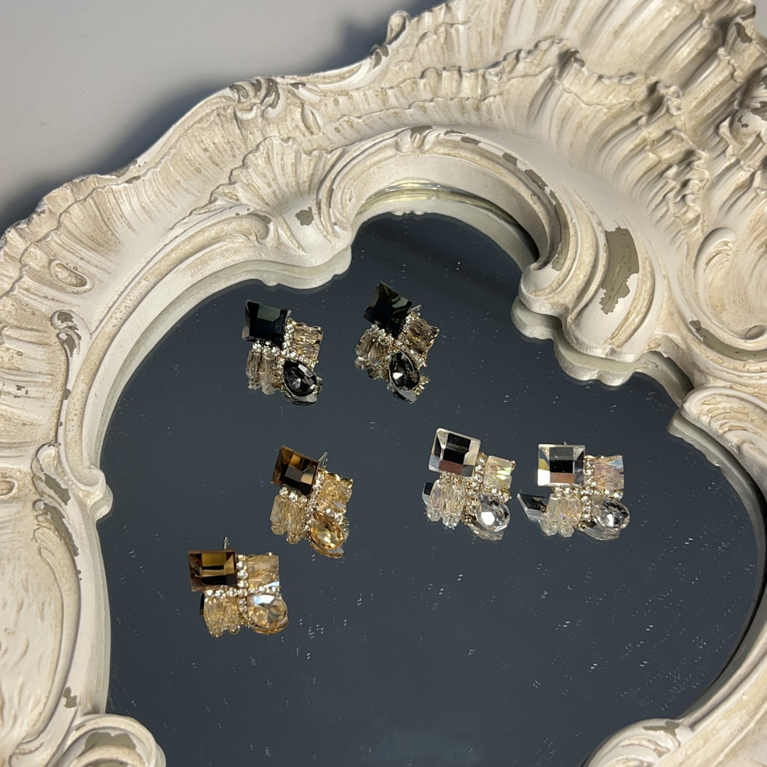 Mini Tears Earrings | idus