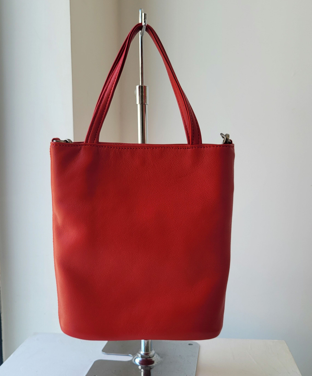 NIN-Sheepskin mini cross bag (red) | idus