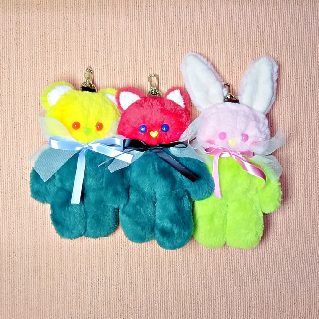 (part. 4)🌈Not fur wire🐼 3 Oversized Fur Doll Key Rings | idus