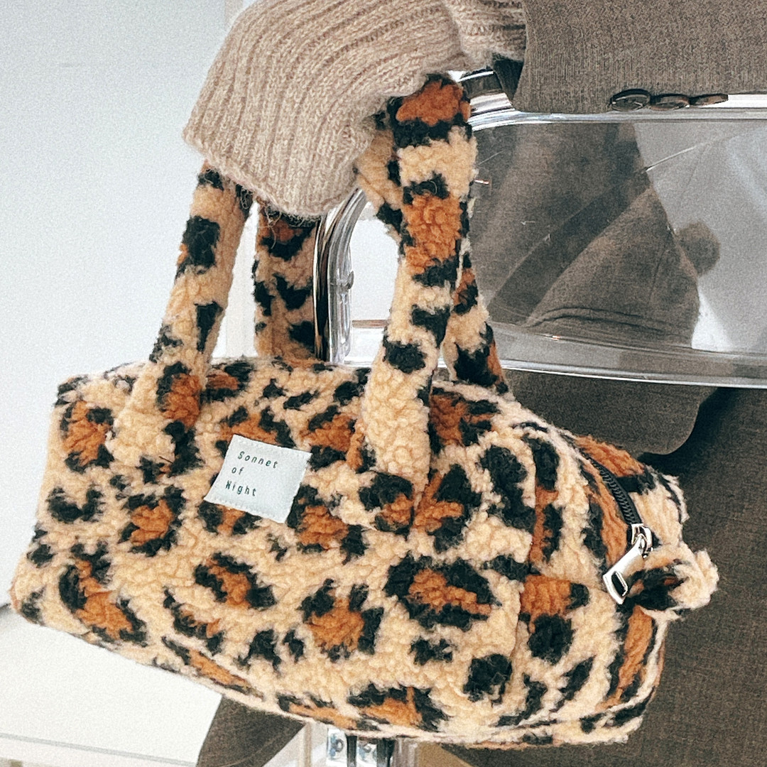 [Christmas gift Package] Leopard Dumble Hand Tote Bag