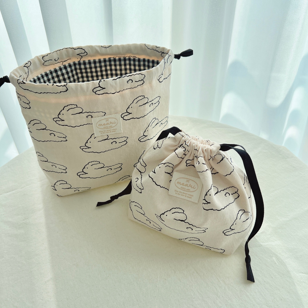 Flying rabbit string pouch cute portable pouch | idus