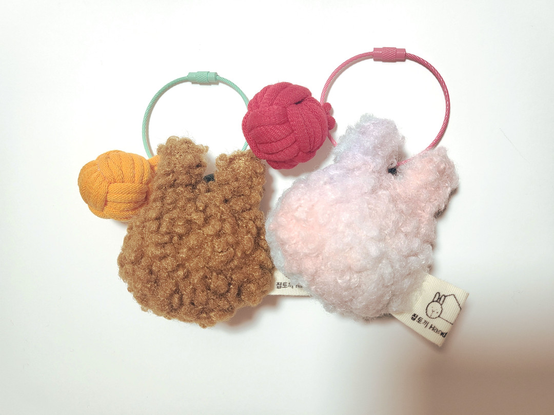 (Gift of 1 additional drop)Cookie rabbit key ring | idus