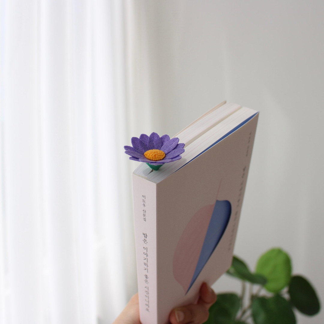 Purple Daisy Flower Bookmark | idus