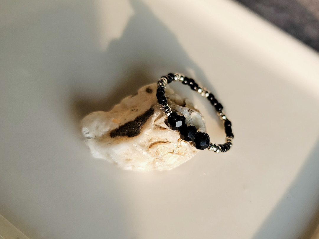 an accentuated bead ring | idus