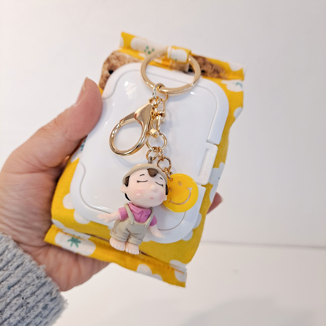 Cute & Lovely Lidded Wet Wipe Pouch / Tissue Pouch | idus