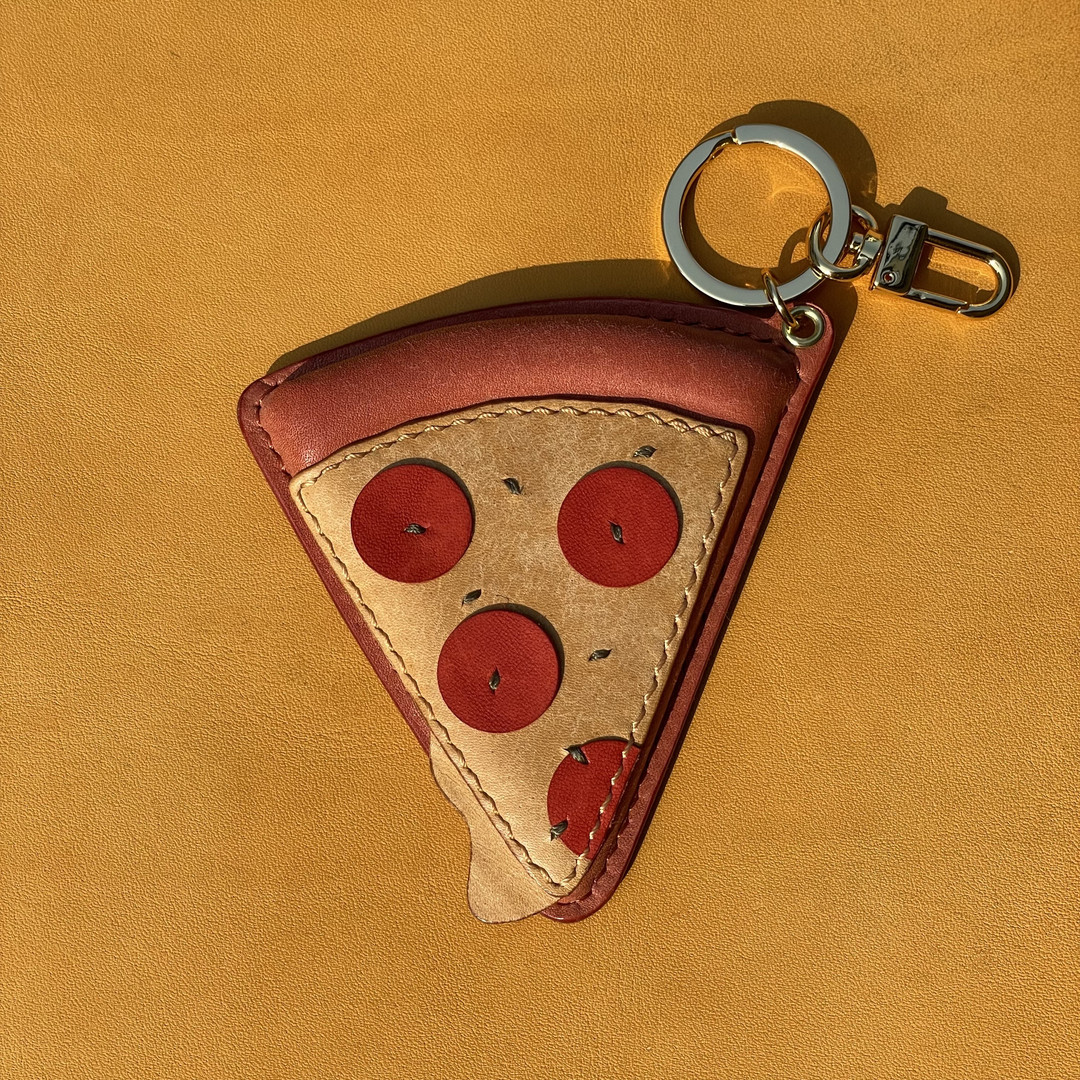 [MOB Bakery] - Pepperoni Pizza key chain / bag charm