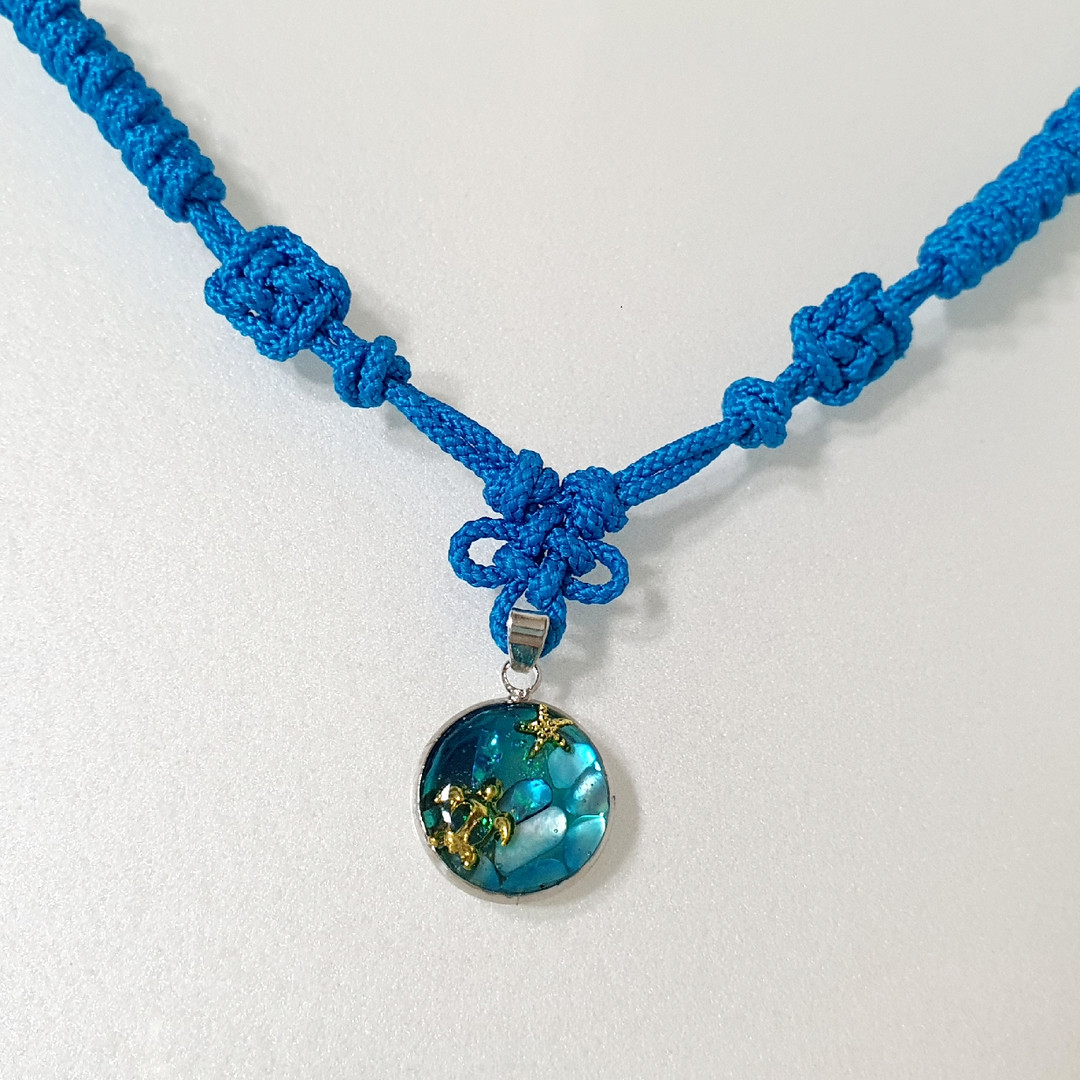 A brilliant beach knot necklace | idus