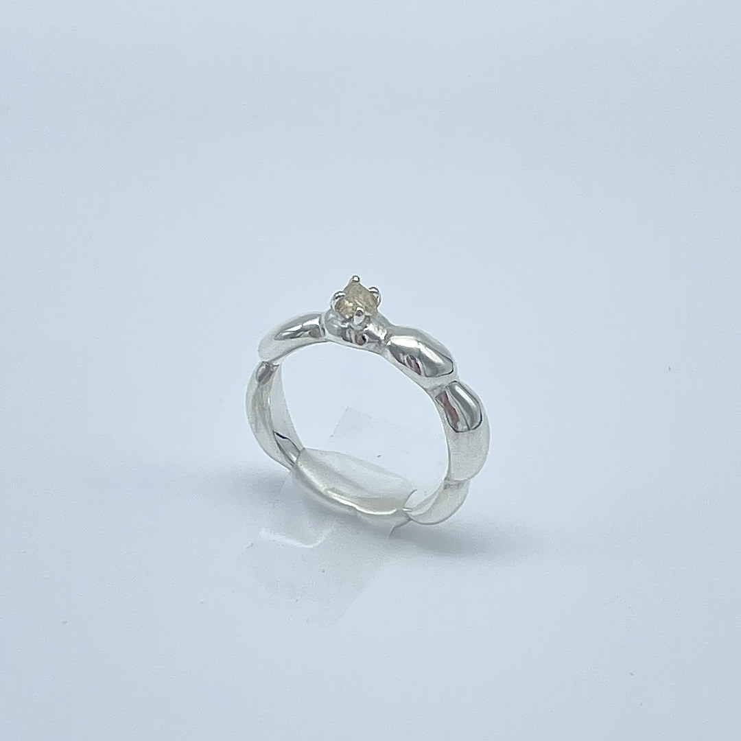 Pebble sparkle ring