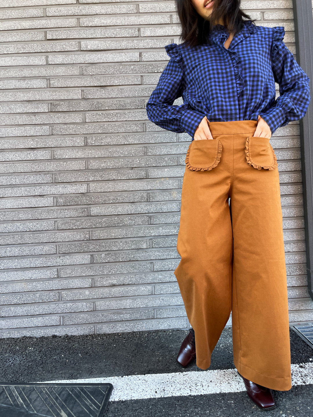Frilled Front Pocket Wide Pants | idus