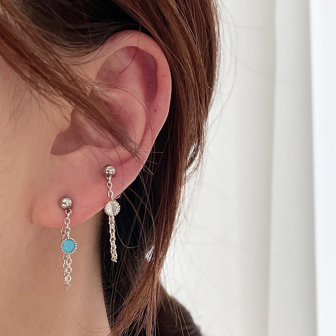 Simple birthstone chain earrings / piercings | idus