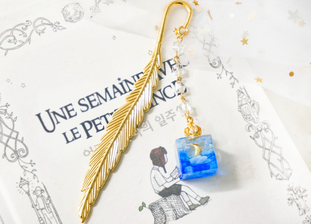 Heavenly Wings Bookmark | idus