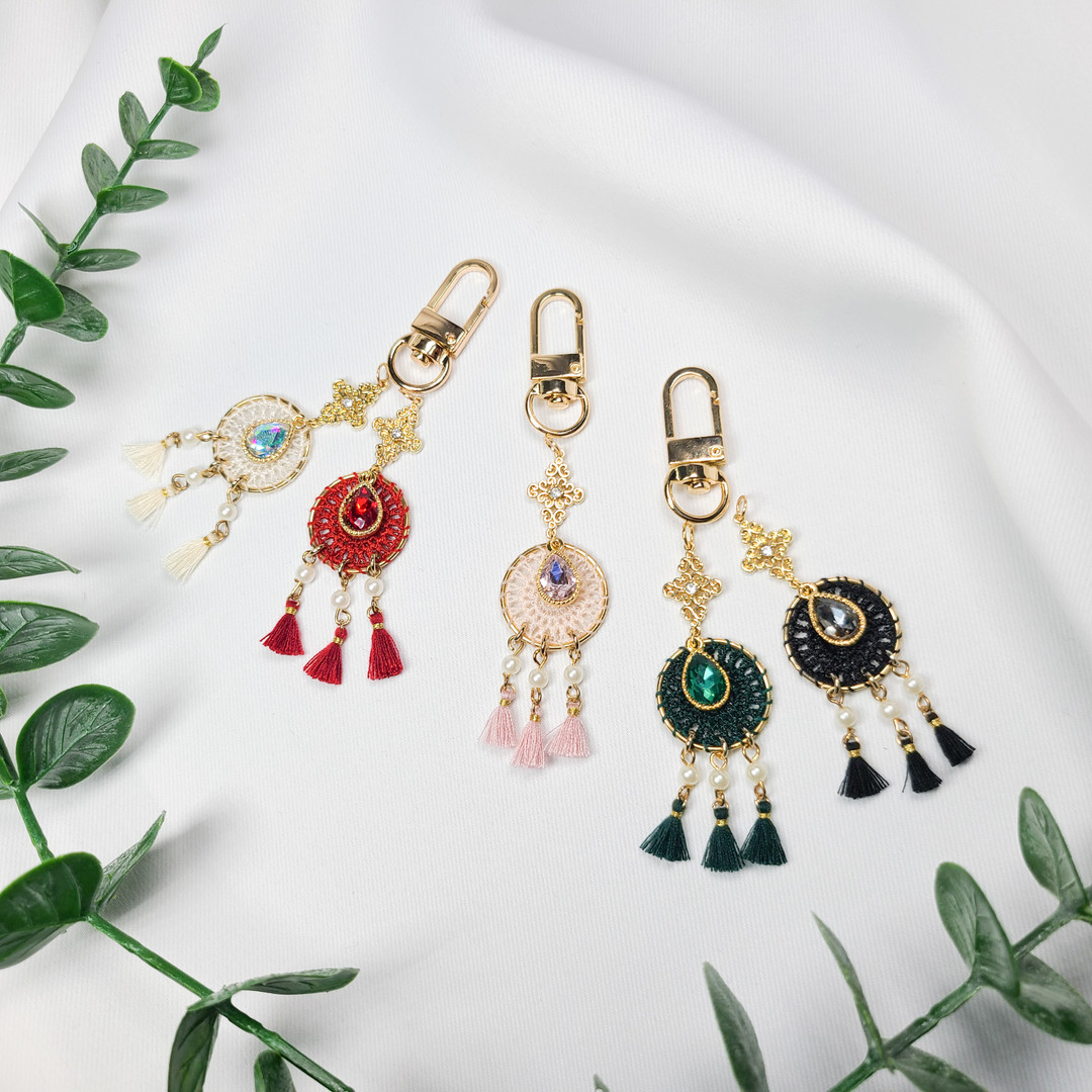[Dreamcatcher 1] Five-color. bookmark, key ring, earrings Clip-on | idus