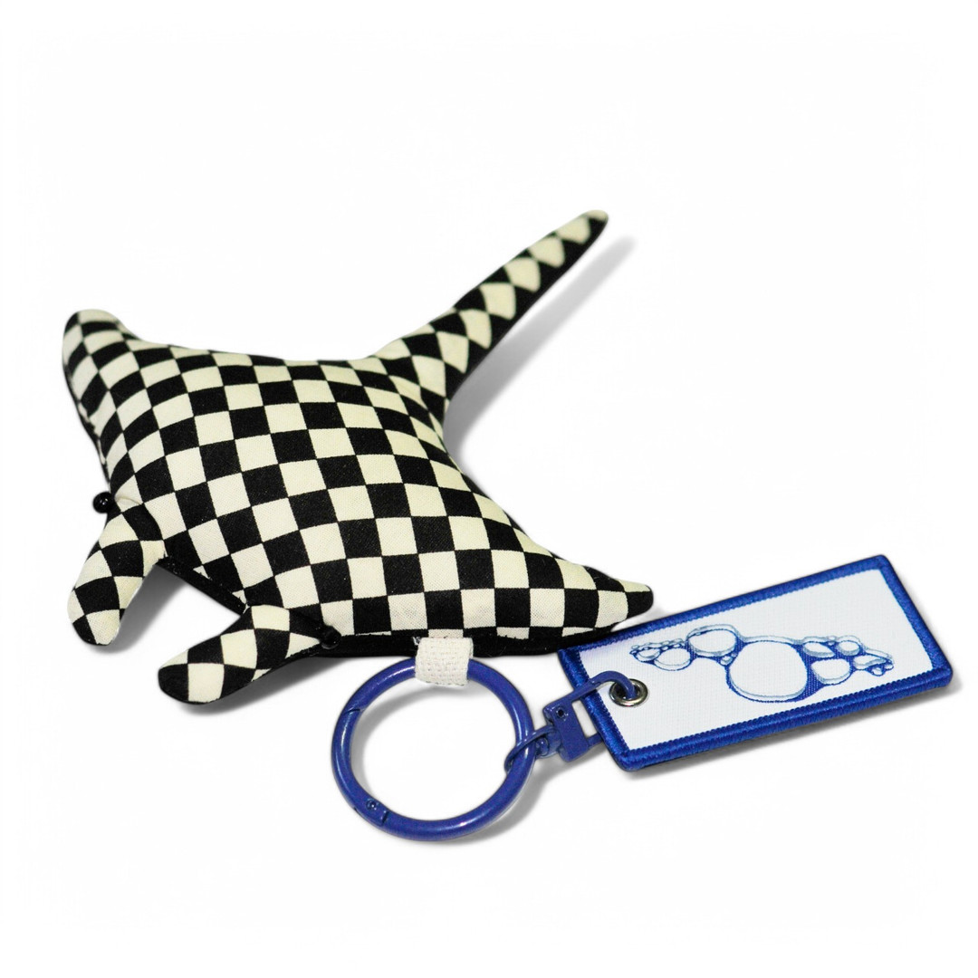 [Diversity of marine life] Manta ray keychain | idus