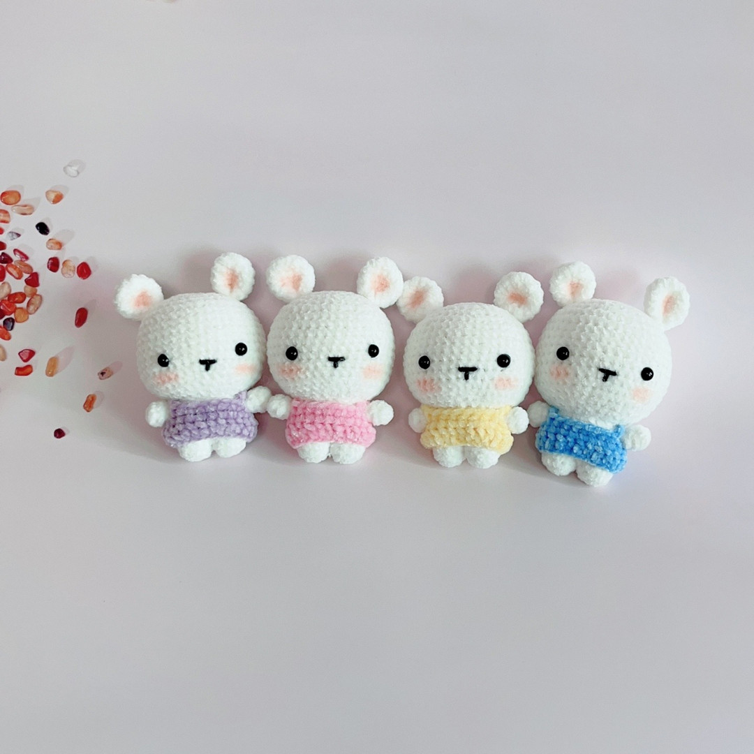 Velvet Little Rabbit Doll (Key Ring) | idus