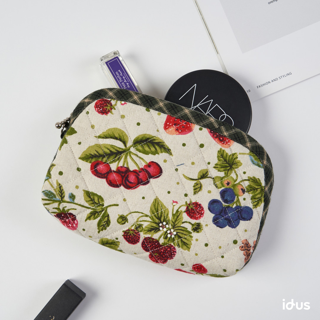 Strawberry cosmetics pouch ,phone wallet | idus