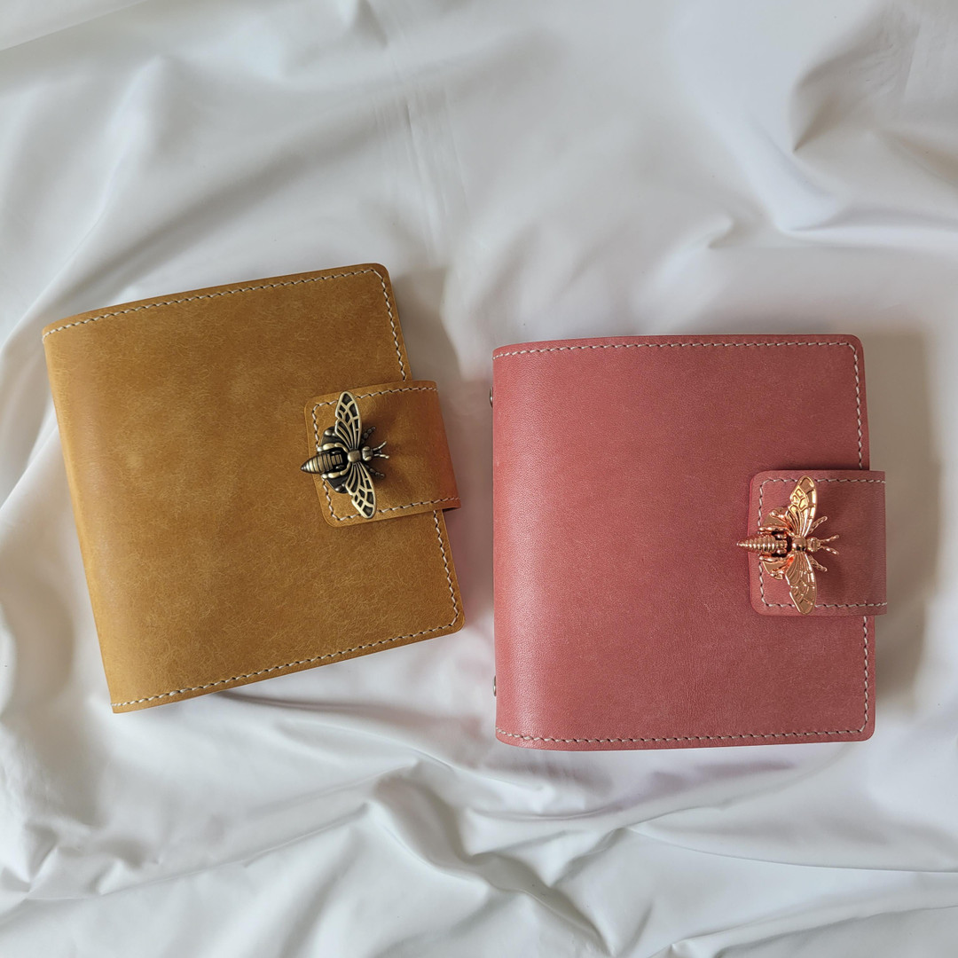 6-hole Square Leather Diary (A7) | idus