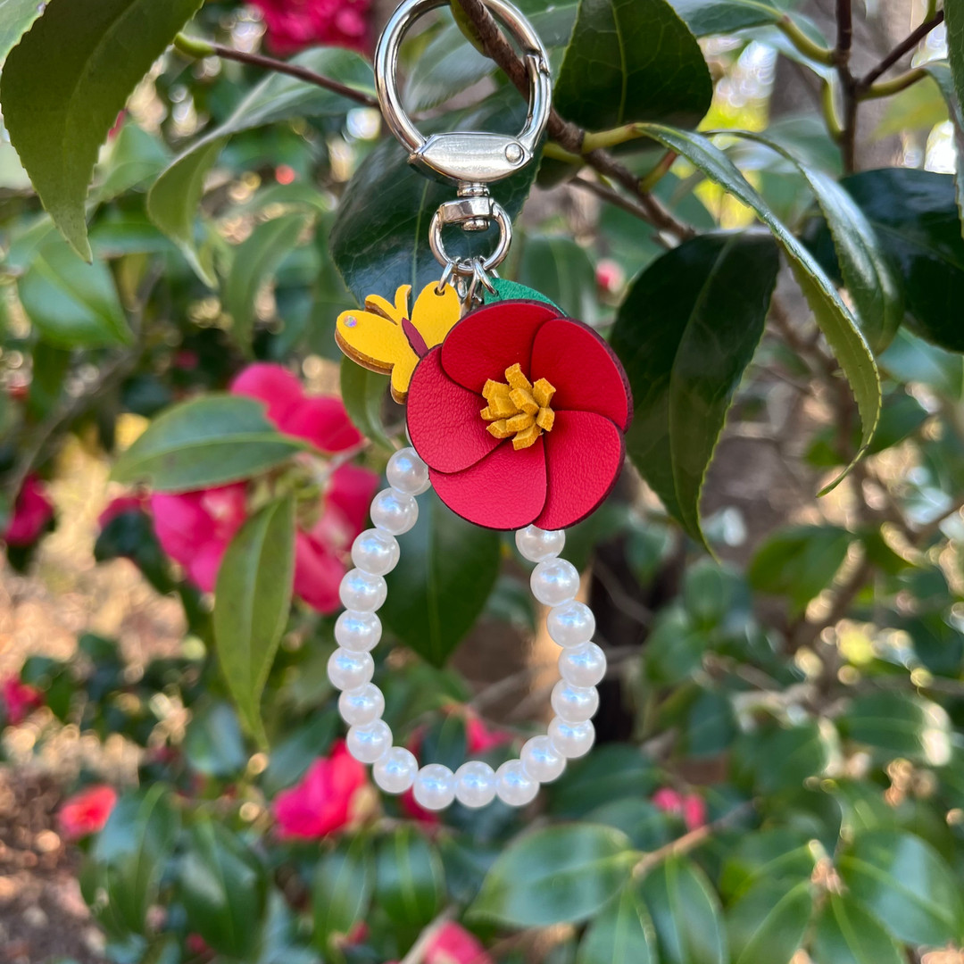 [Handmade] 🌺 Camellia Pearl Strap Key Ring | idus