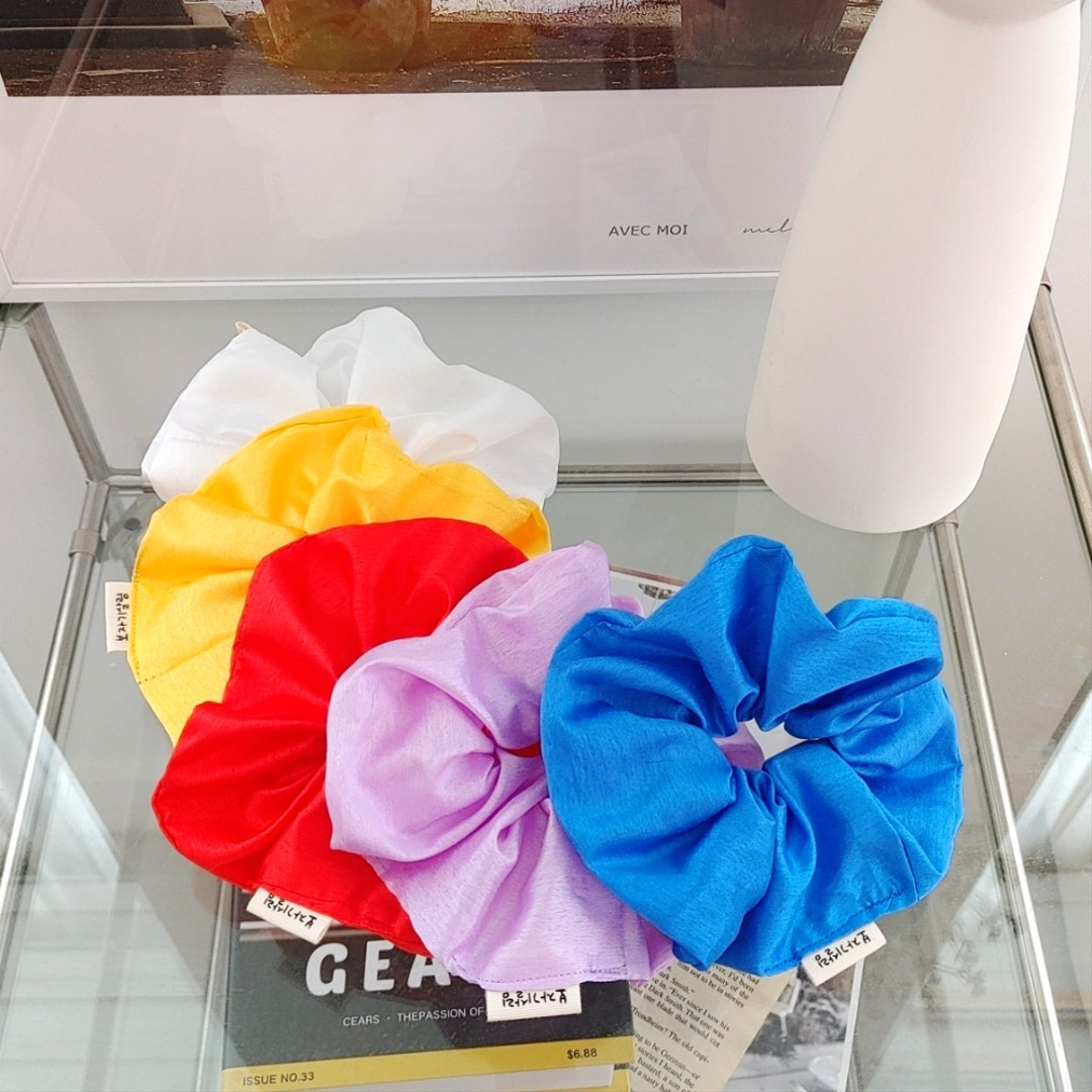 Scrunchie made of Slavic material that is often used in hanbok | idus