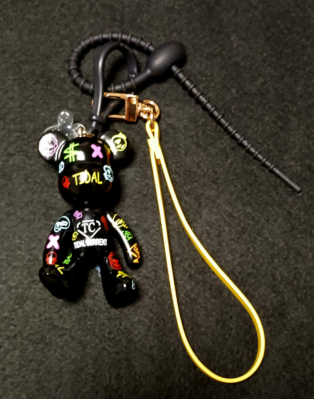 Black bear rubber strap keyring | idus