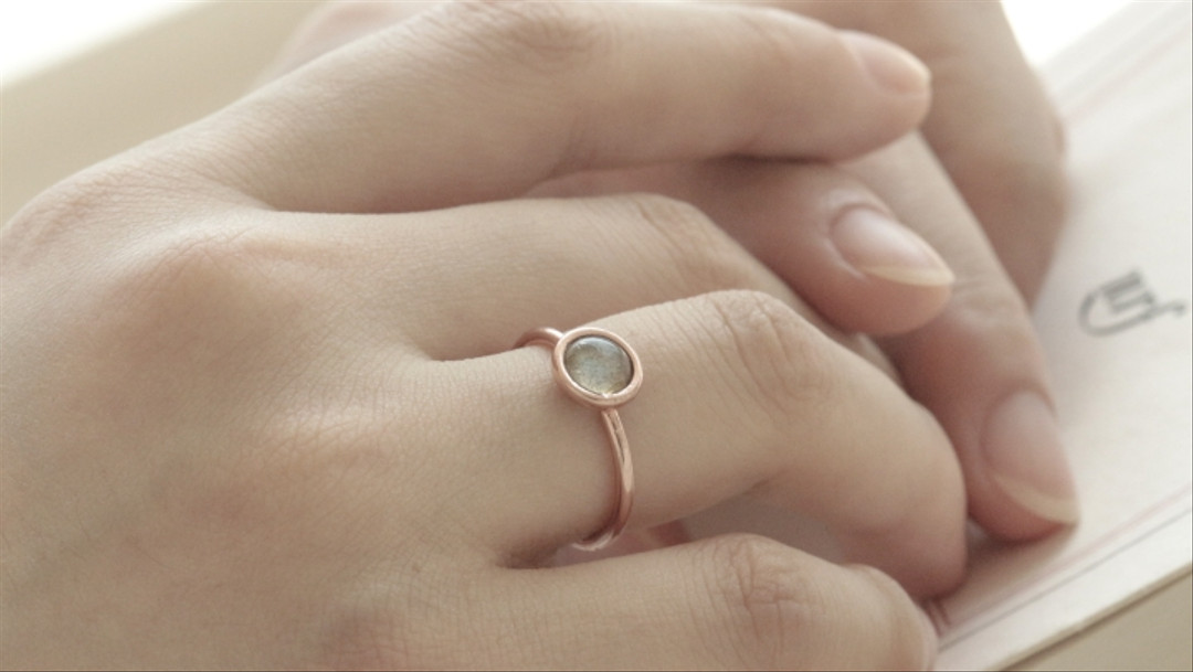 Labradorite Simple Point Ring | idus