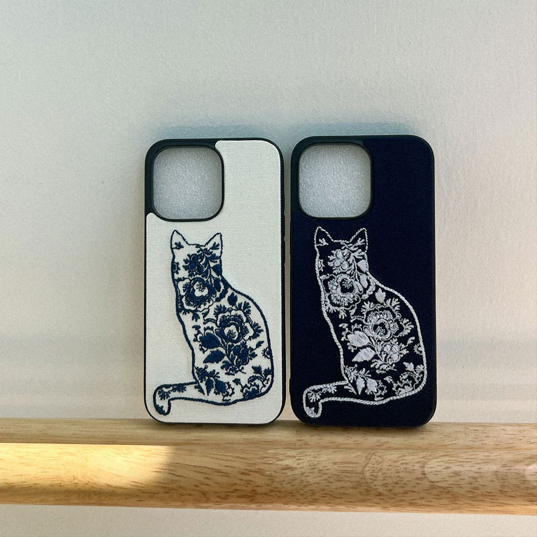 CAT Flower [Fabric Embroidery Case] | idus